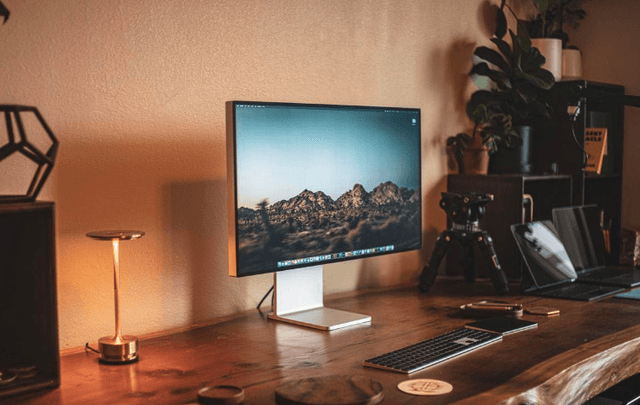 Best 6K Monitors in 2022 | MonitorArms.co